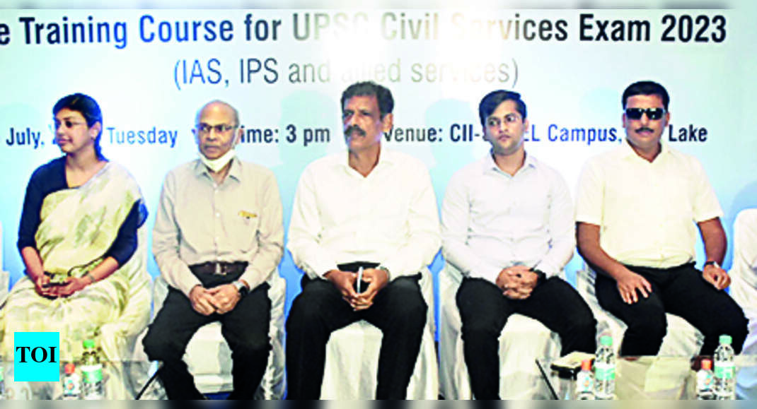 Ias: Inspiring Stories Of Ias Officers Motivate Upsc Examinees ...