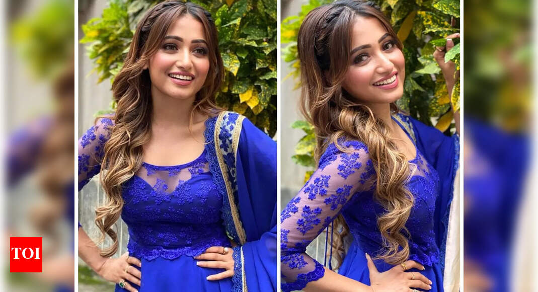 Bengali actress Sudipta Banerjee rings in her birthday with dear ones ...