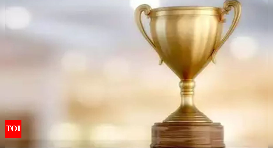 Flash Bond: Flash Bond Takes The Cake | Chennai News - Times of India