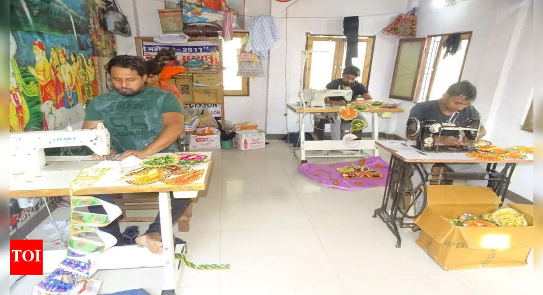 Mathura jail bags its largest-ever order of Krishna dresses, designed ...