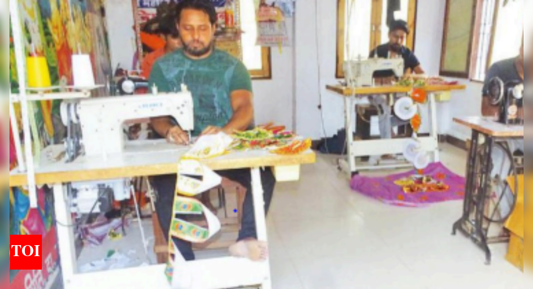 Krishna: Mathura Jail Bags Largest-ever Order Of Krishna Dresses ...
