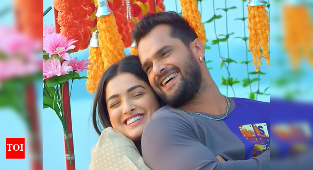 'Doli Saja Ke Rakhna': Khesari Lal Yadav and Aamrapali Dubey shows romantic chemistry in the ...