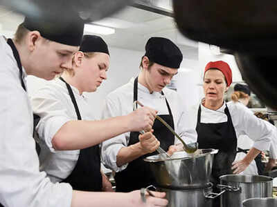 Food quality-analysis training for Hospitality students will make them ...