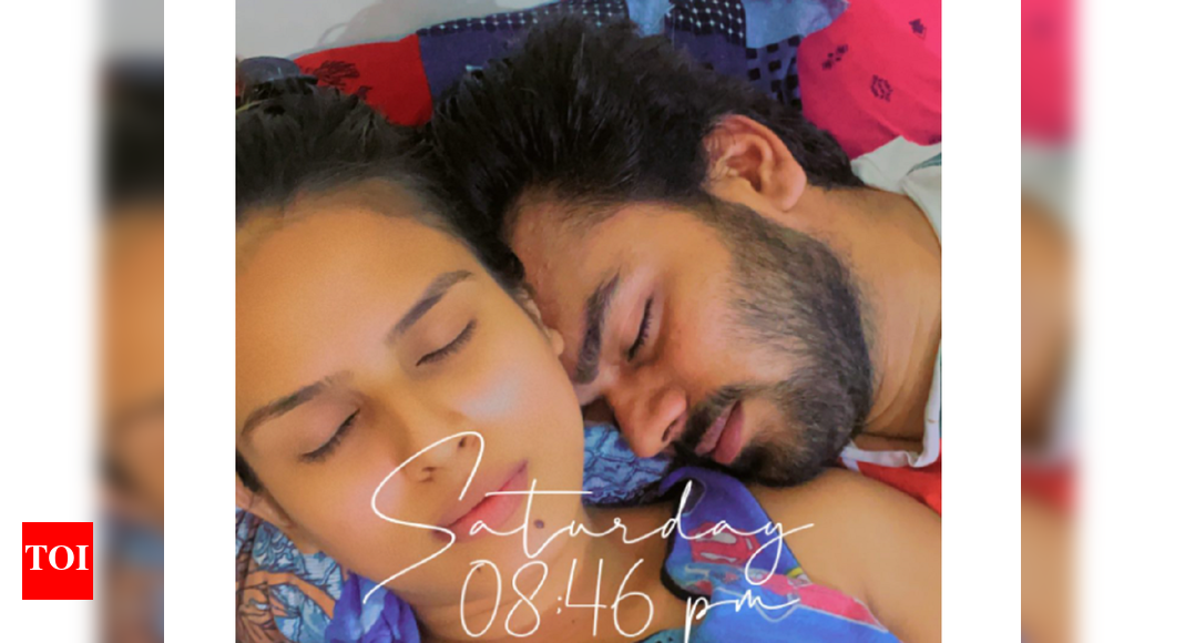 Pragati Bhatt shares a cute photo with her brother Saksham Bhatt on his birthday | Bhojpuri ...