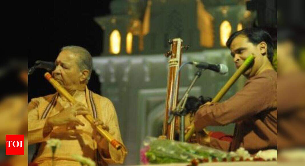 Shiv-Hari duo to perform at Singapore - Times of India