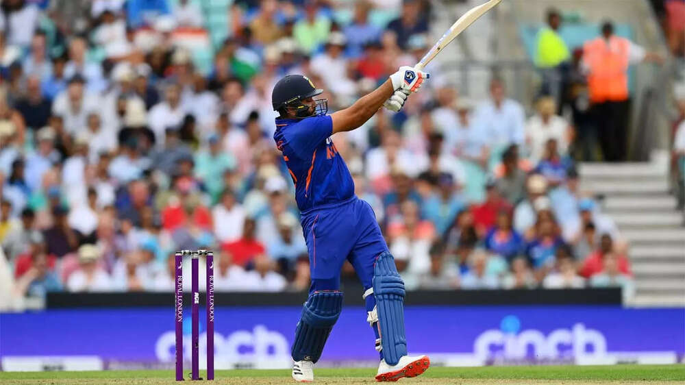 In Pics - Heartwarming gesture from Rohit Sharma after his six hit ...