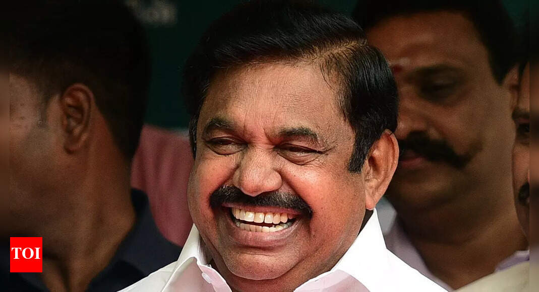 EPS expels OPS’ sons, OPS throws out EPS | Chennai News - Times of India