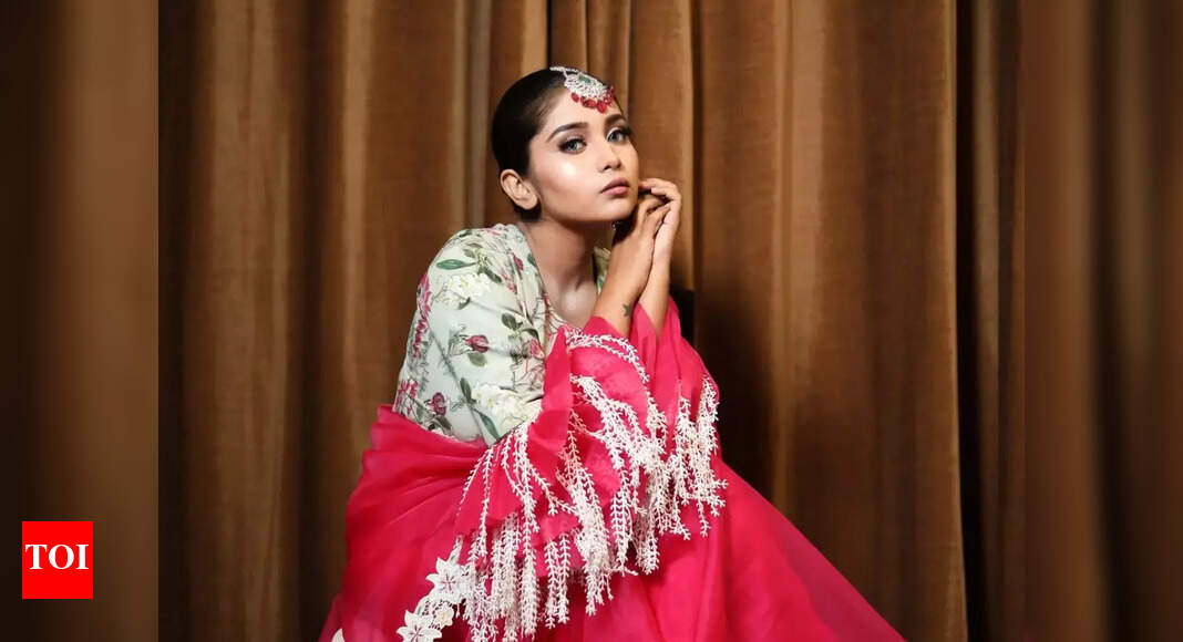 When Shruti Anand quit her corporate job to be an actor - Times of India