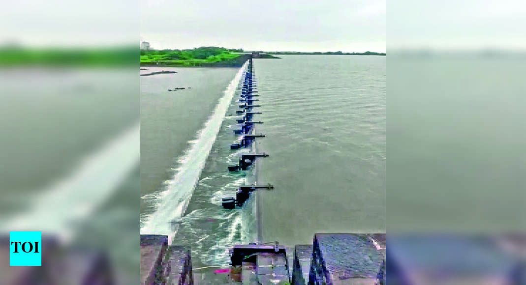 Deep Depression In Sea Puts Coastal Saurashtra On Alert | Rajkot News ...