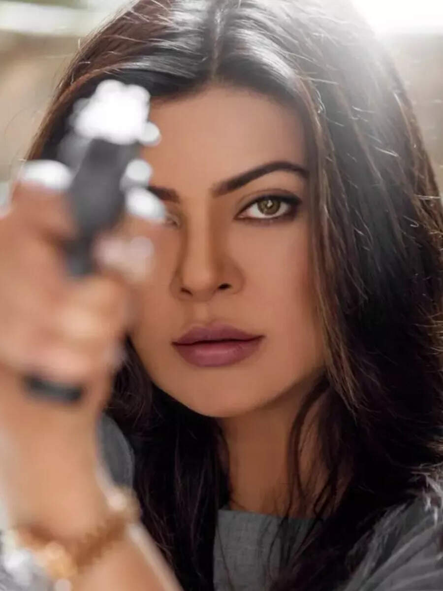 Every time Sushmita Sen shut down trolls | Times of India