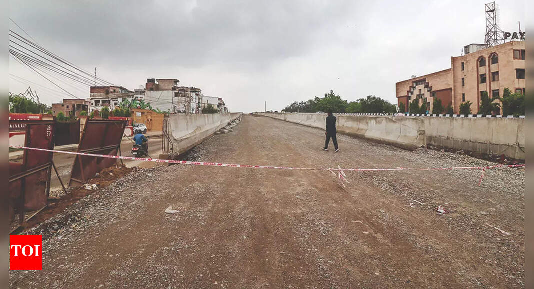 Atul Kataria Chk Flyover Likely To Open Next Week | Gurgaon News ...