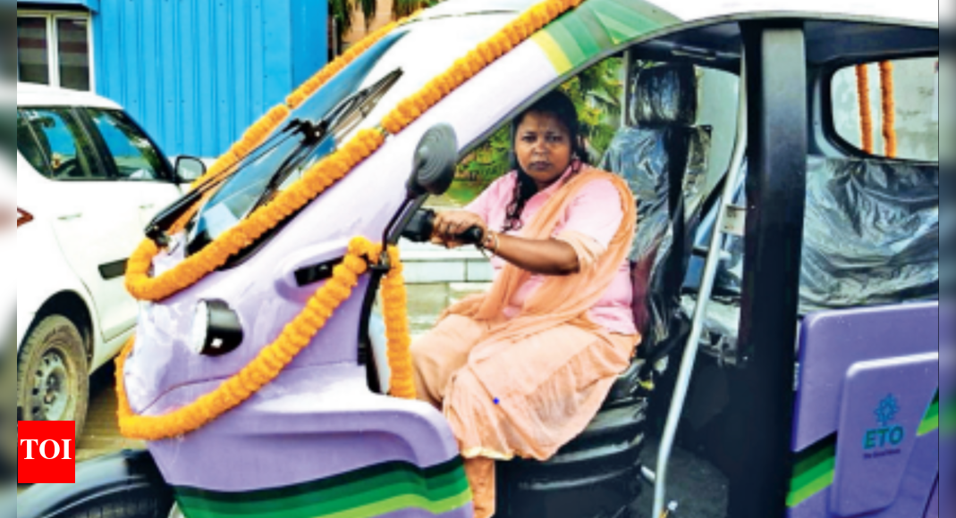 300 women being trained to drive Delhi Metro’s e-autos | Delhi News ...