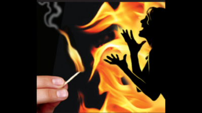 Telangana: Pregnant woman set on fire by kin, loses twins | Hyderabad ...