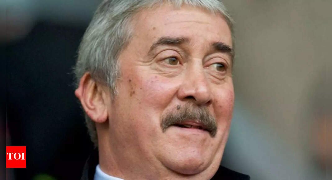 Former Liverpool owner David Moores dies at the age of 76 | Football ...