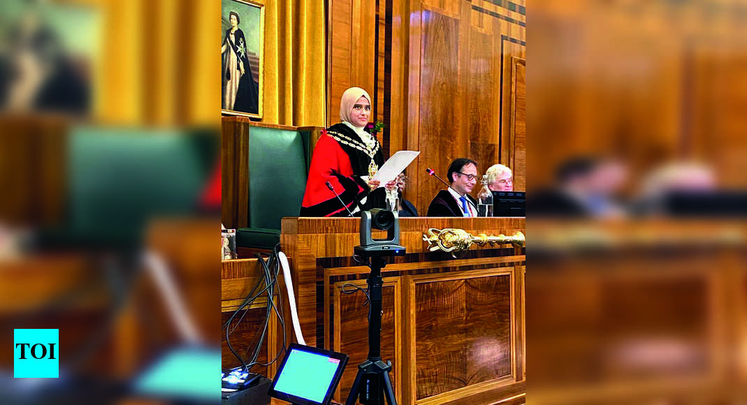 25-yr-old Pio Is Uk’s Youngest Civic Mayor | Surat News - Times of India