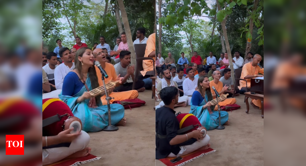 Former Anupamaa actress Anagha Bhosale spends quality time at a temple ...