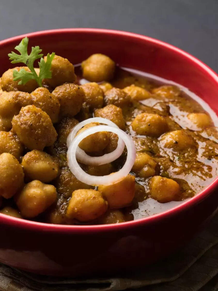 How to make authentic Amritsari Chole at home | Times of India