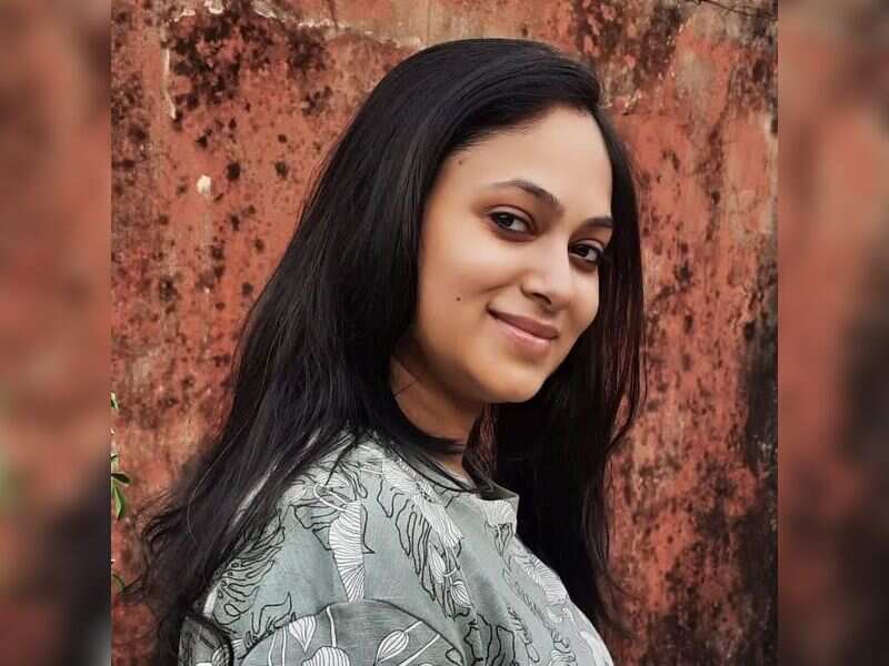 New mom Basabdatta Chatterjee shares first picture of her baby girl ...