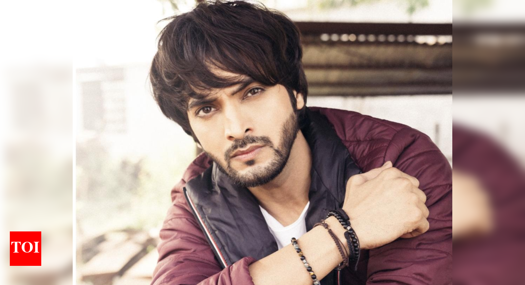 Ashish Dixit confirms not playing Vikram Kakkar's role in Parineetii ...