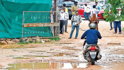 Kondapur Rto Wobbles On Creaky Infra, Services | Hyderabad News - Times ...