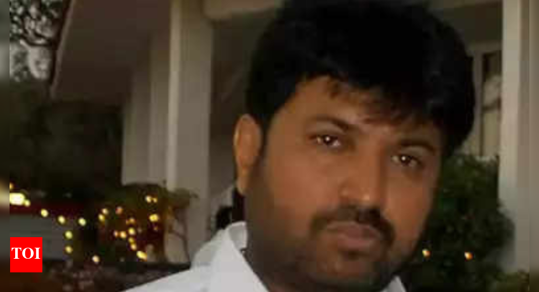 Tearful Arjun Khotkar announces his support to Maharashtra CM Eknath ...