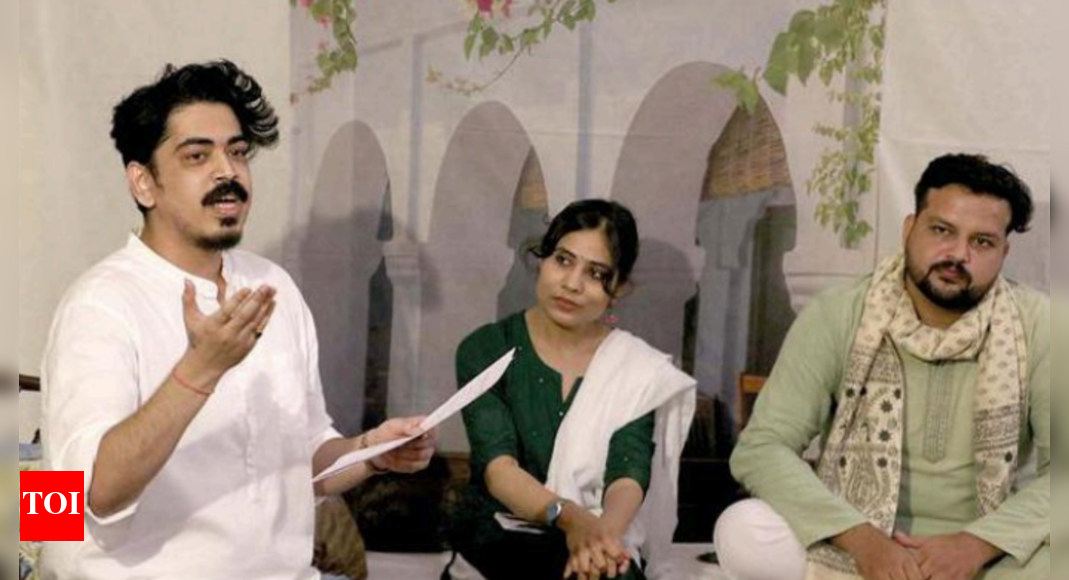 Lucknow: Urdu poetry, sounds of Saavan add to Bahaar at festival ...