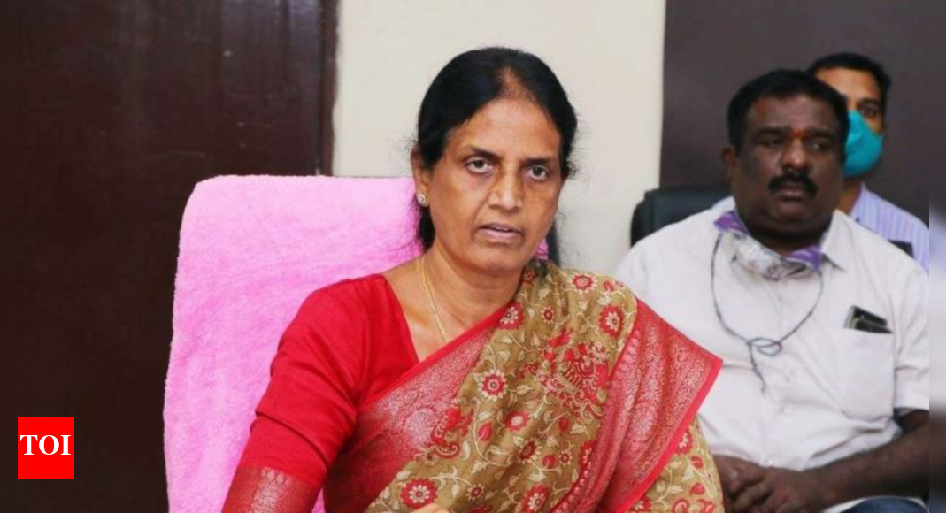 Sabitha Indra: Hyderabad: Parents stage stir at minister Sabitha Indra ...