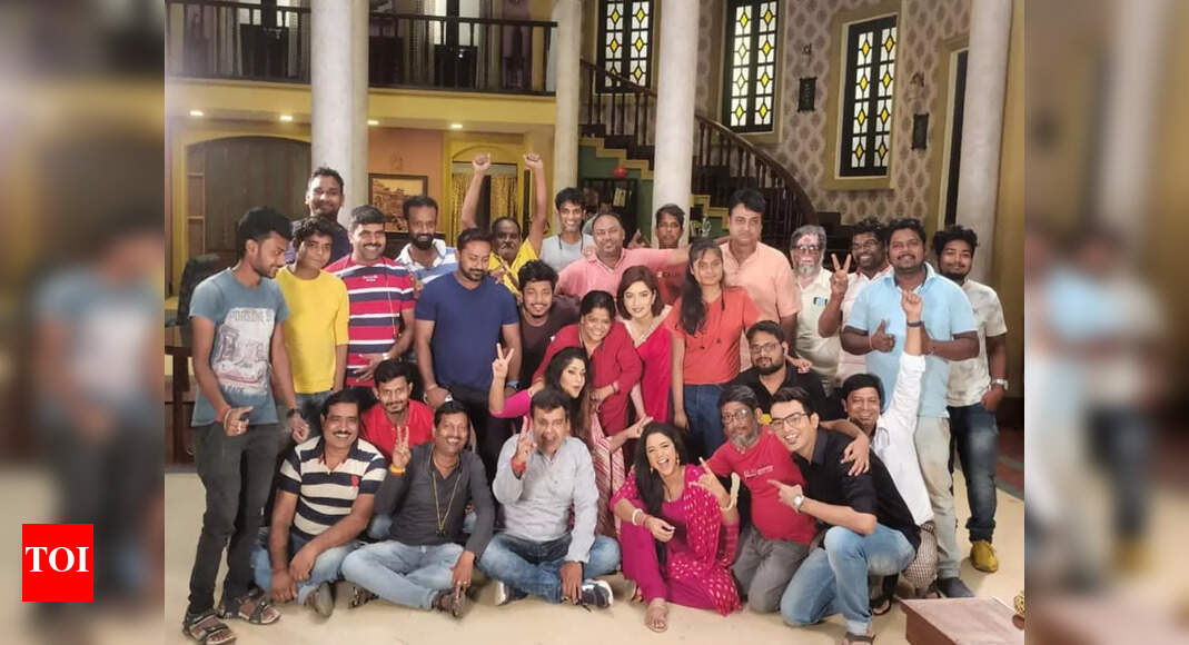 TV show ‘Alta Phoring’ completes 200 episodes; team celebrates the new ...