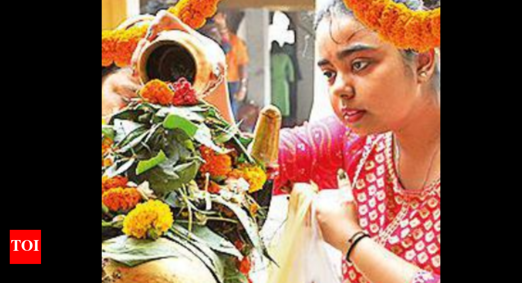 Bihar: Devotees throng Shiva temples | Patna News - Times of India