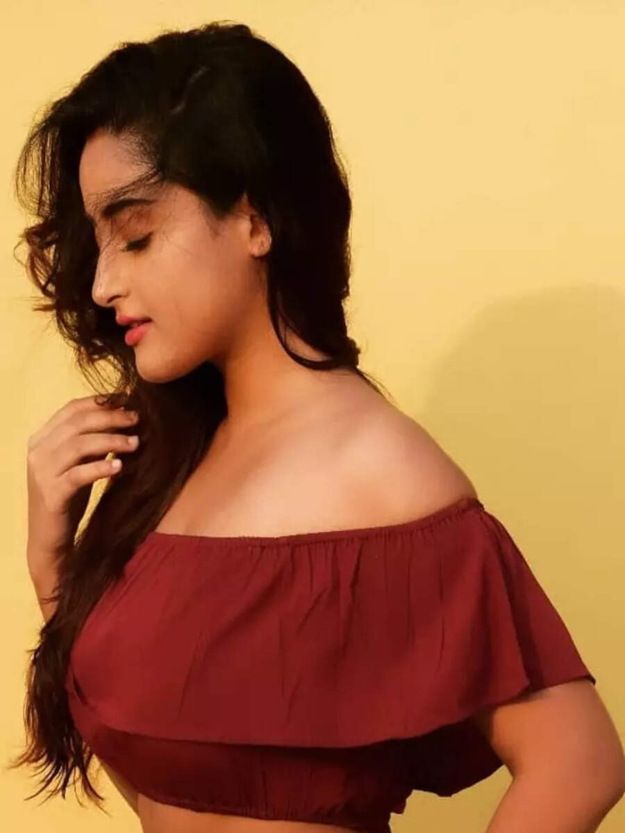 Off-screen glam looks of Debadrita Basu | Times of India