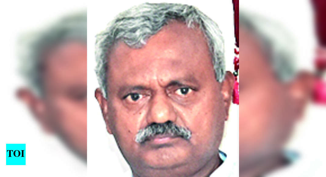 Hunsur: Release Funds To Repair Hunsur Taluk Office, Says Somashekar ...