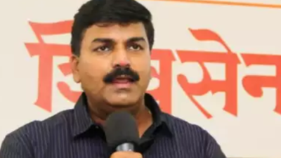 Mumbai: Shiv Sena MP Rahul Shewale seeks biggest tricolor at Shivaji ...