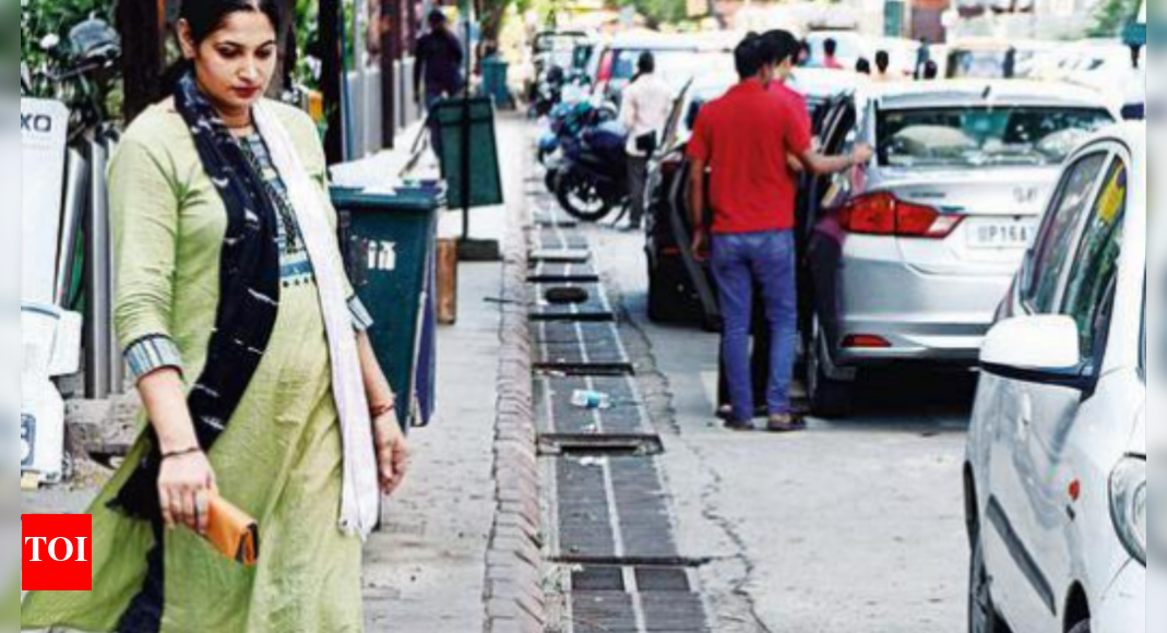 Noida: Drain cover thefts rampant in Sector 18, 'commuters at risk ...