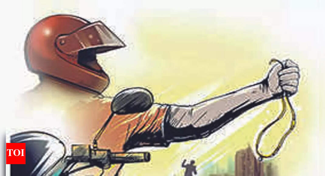 Hotel Mngmt Student Held For Snatching Chains | Vijayawada News - Times ...