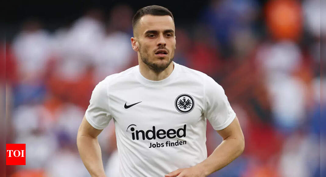 Juventus sign Serbian midfielder Kostic from Eintracht Frankfurt ...