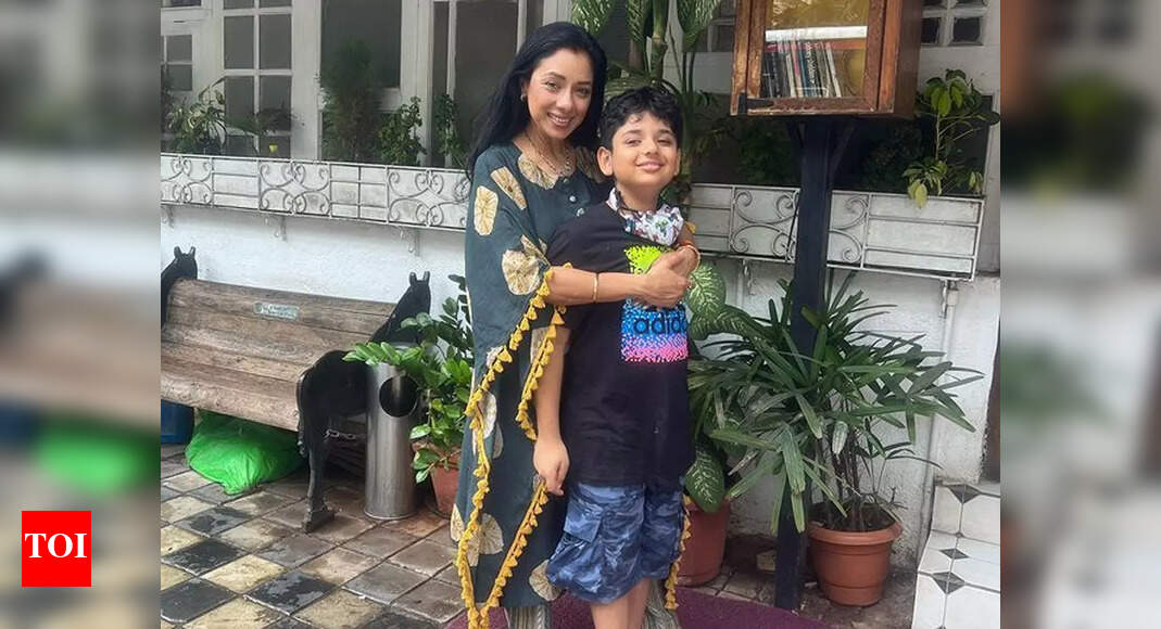 Exclusive - Rupali Ganguly's son Rudransh visits her on the sets of her ...