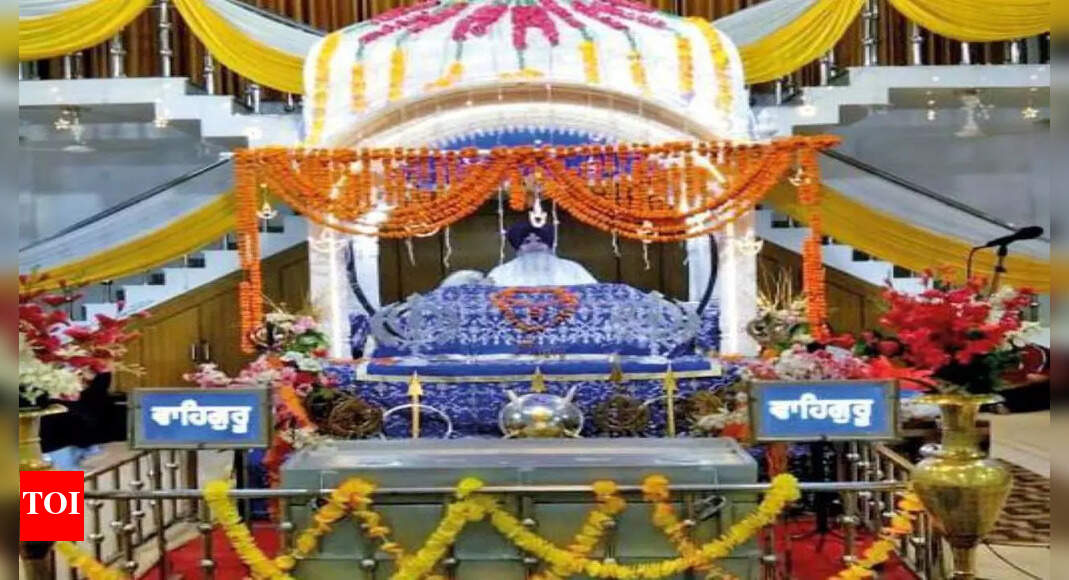 Lucknow: Many glimpses of freedom struggle at Aishbagh Eidgah's Azadi ...