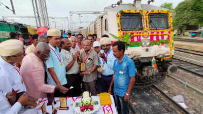 Madurai railway division’s Vaigai Express celebrates its 45th birthday ...