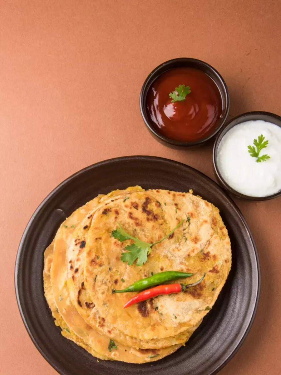 How to make Chilli Garlic Paratha with liquid dough | Times of India