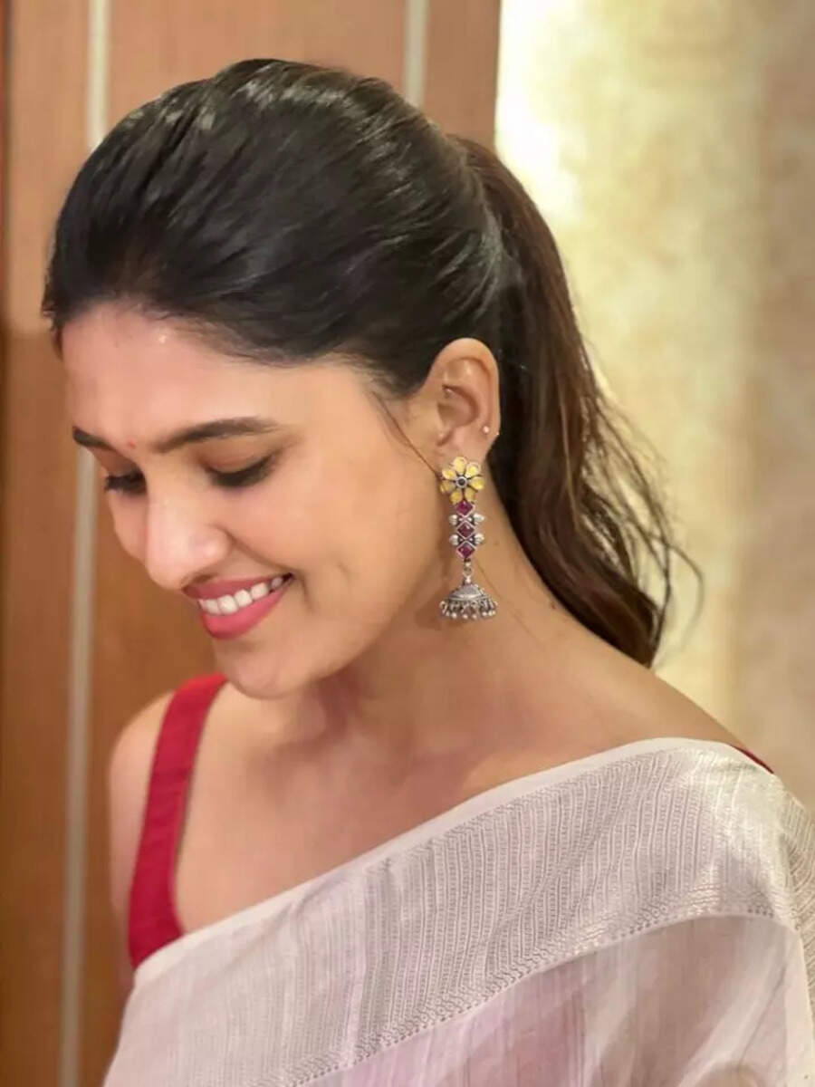 10 cute pictures of Vani Bhojan | Times of India