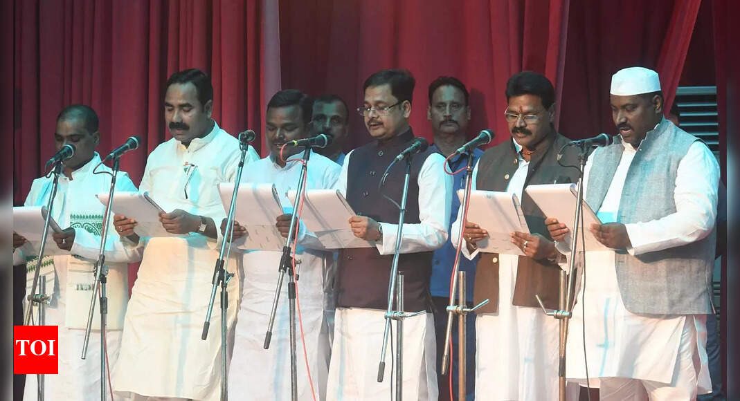 33 per cent ministers in new Bihar cabinet are son of former chief ...
