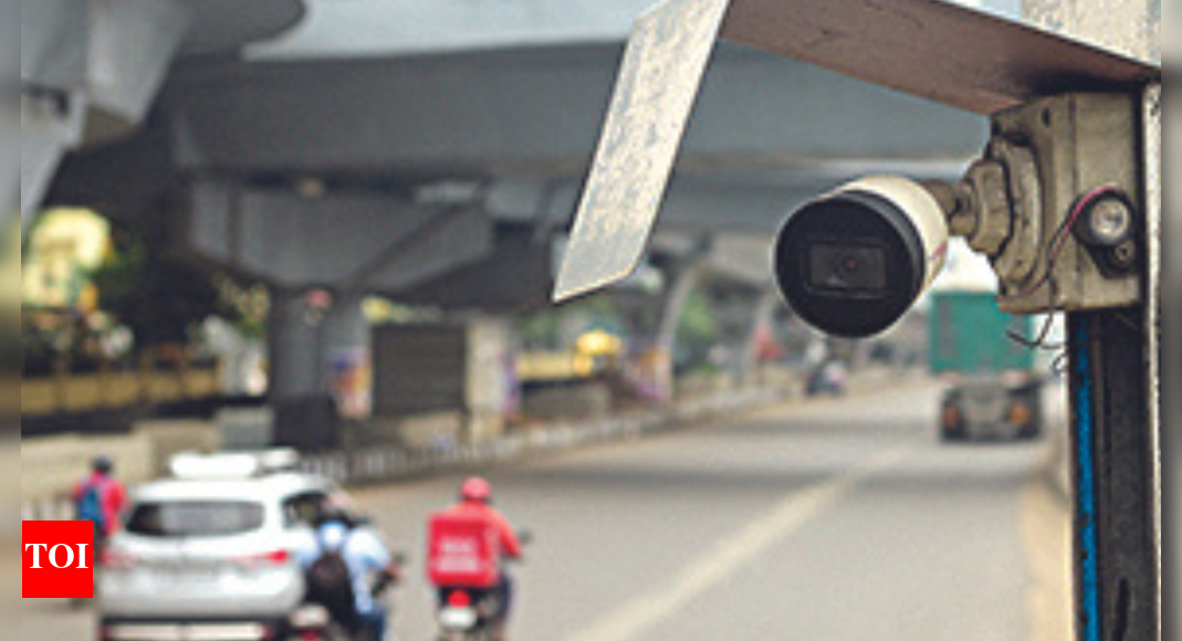 Delhi: PWD to use CCTV cameras to track wear and tear of roads | Delhi ...