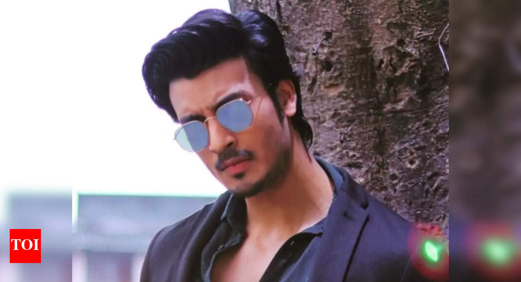 Actor John Bhattacharya bids goodbye to ‘Mithai’ - Times of India