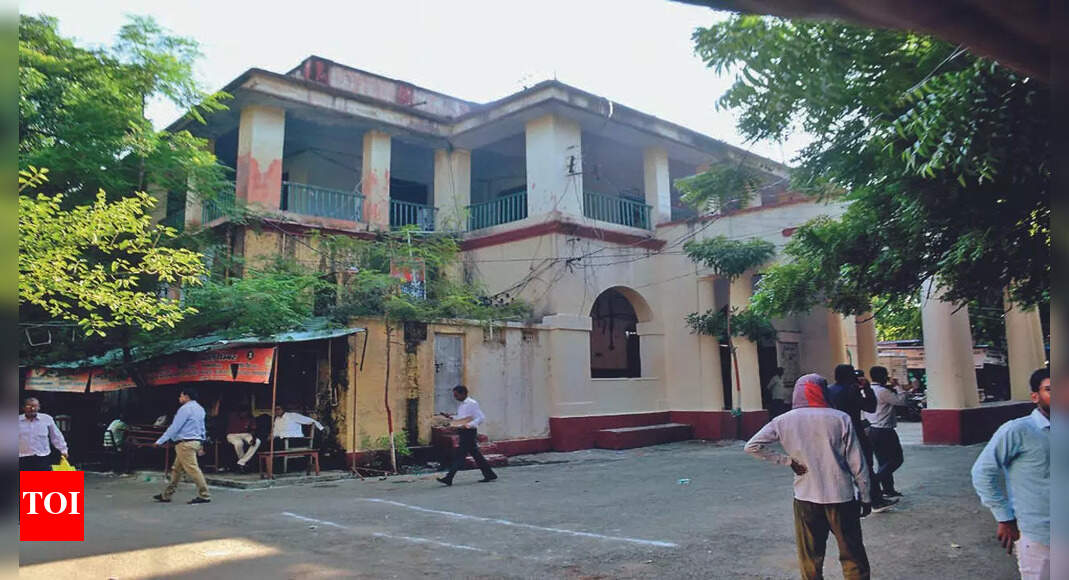 New Collectorate Building To Come Up Without Dismantling 1820-built Old ...