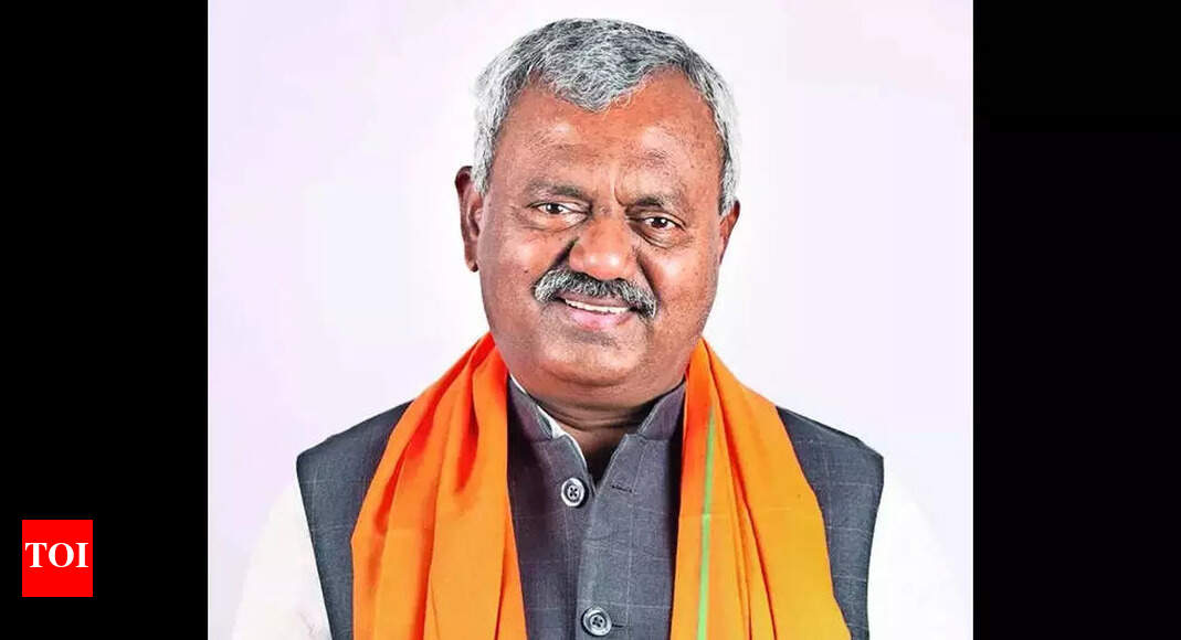 St Somashekar: St Somashekar Has Failed As A Minister, Says Lakshmana ...