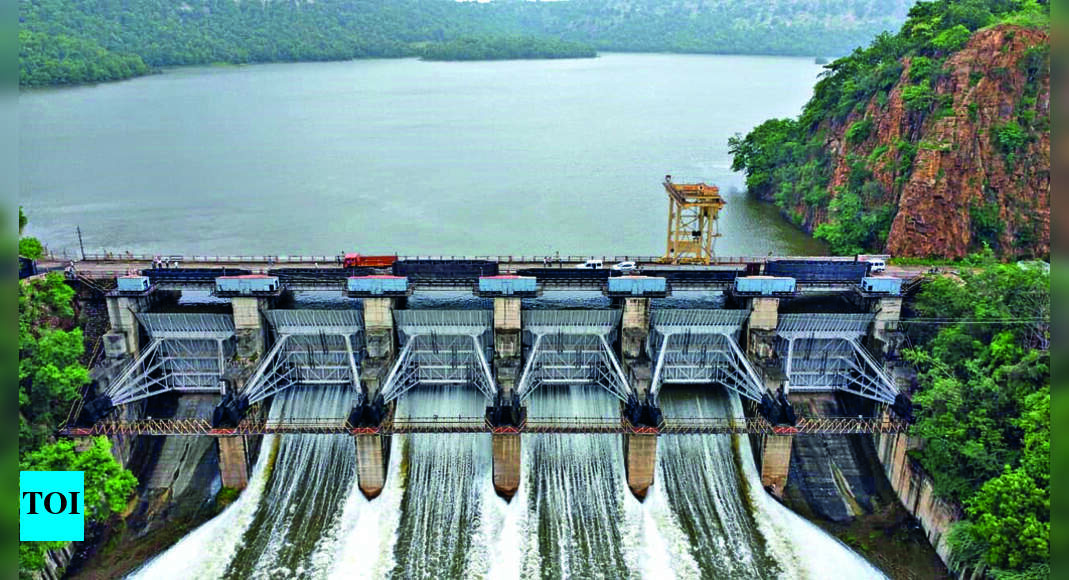 Kadana: Kadana Dam Releases Water, 128 Villages Put On High Alert ...