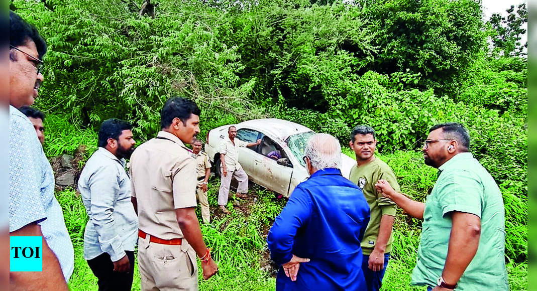 Youth Killed, 2 Injured In Accident At Kasara Ghat; Bhujbal Joins ...