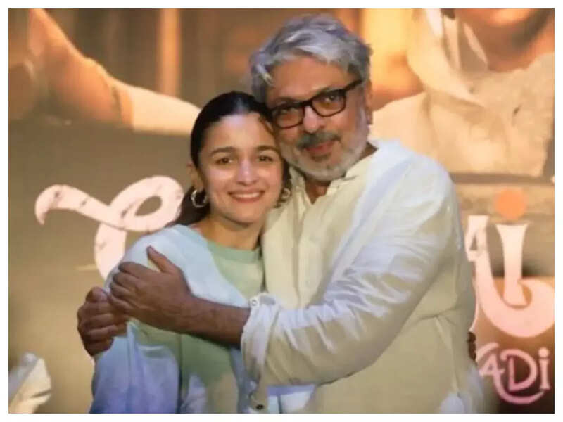 Alia Bhatt recalls doing costume rehearsals, dancing on 'Dola Re Dola' as she prepped for Sanjay ...