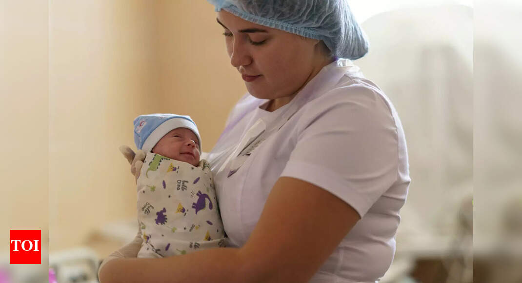 Ukraine: On Ukraine's front line, a fight to save premature babies ...