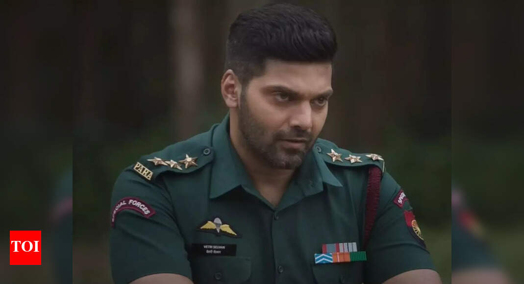 'Captain' trailer: Arya and Shakti Soundar Rajan is all set to ...